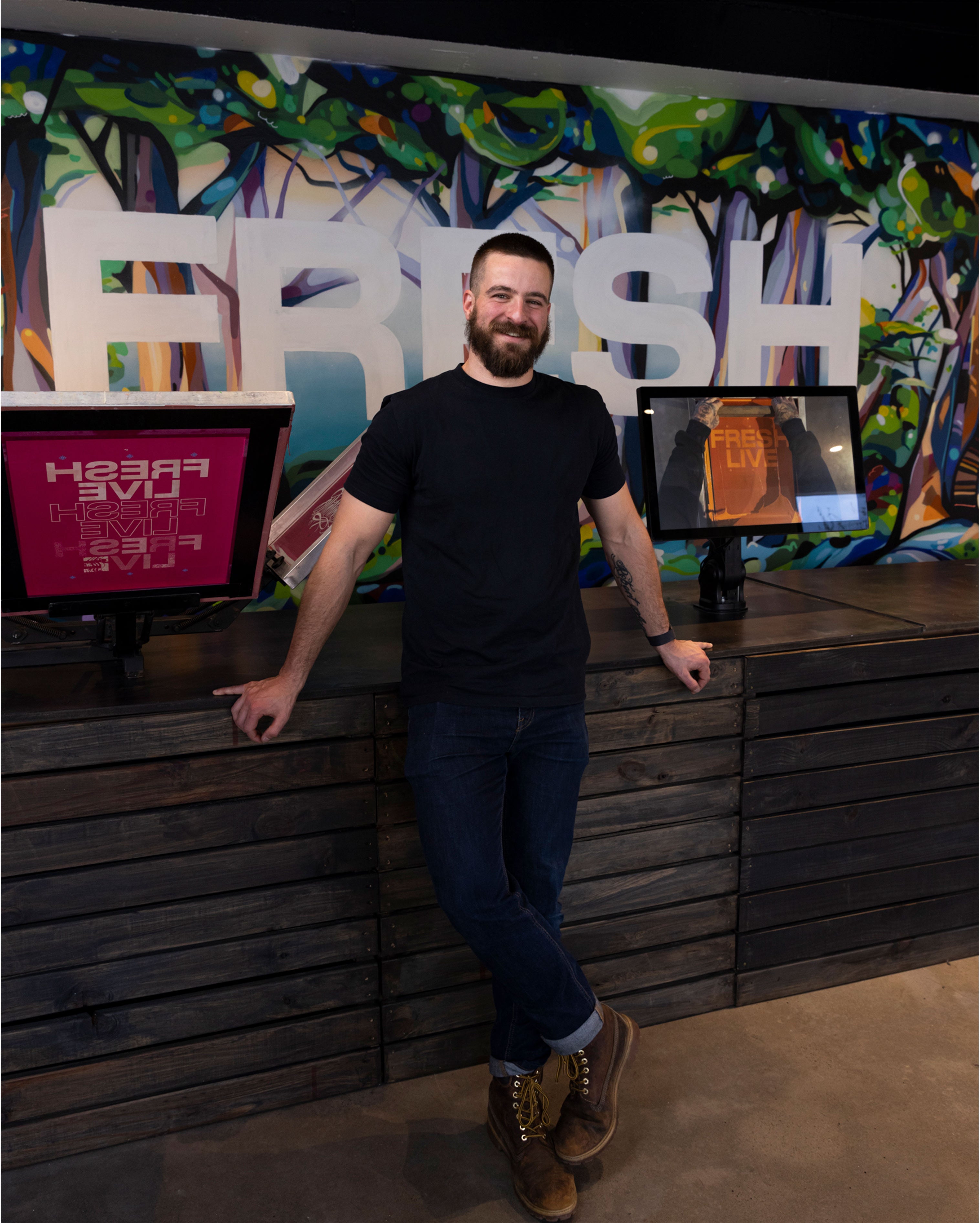 Sam – FRESH TEES